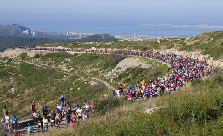Coup d’envoi de la 44e édition de la course Marseille-Cassis sur France ...